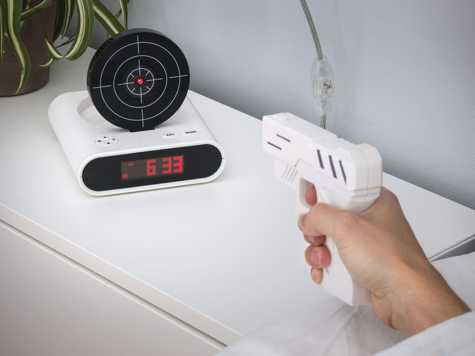 Gun Alarm Clock | SömnUpplysningen